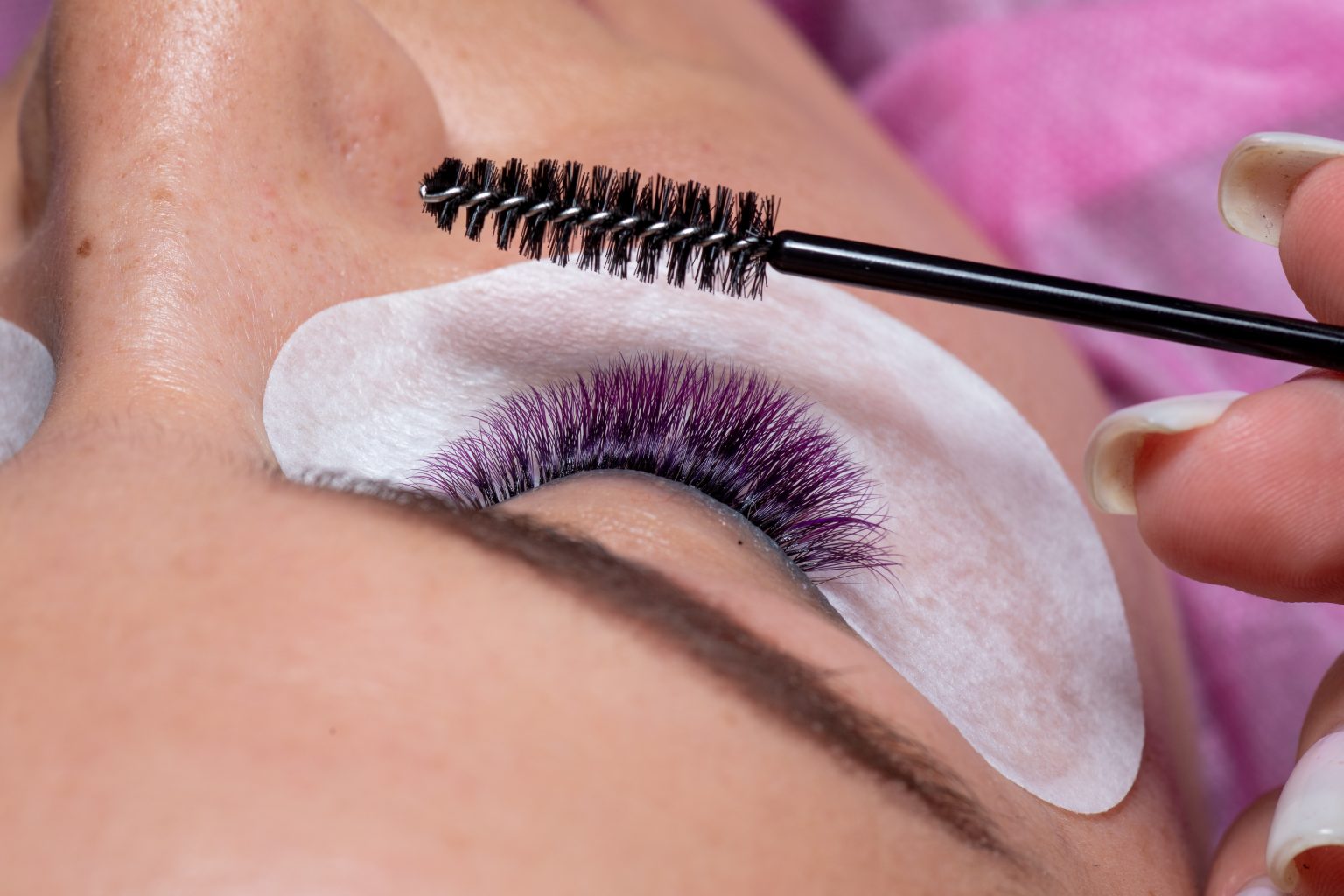 Les différentes poses d’extensions de cils - Bizzbook