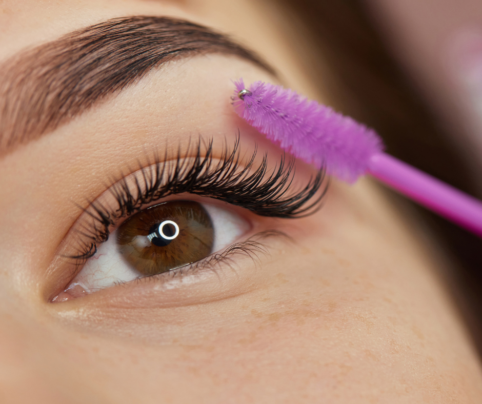 Recourbe cils : L'outil magique #1 pour des cils parfaits
